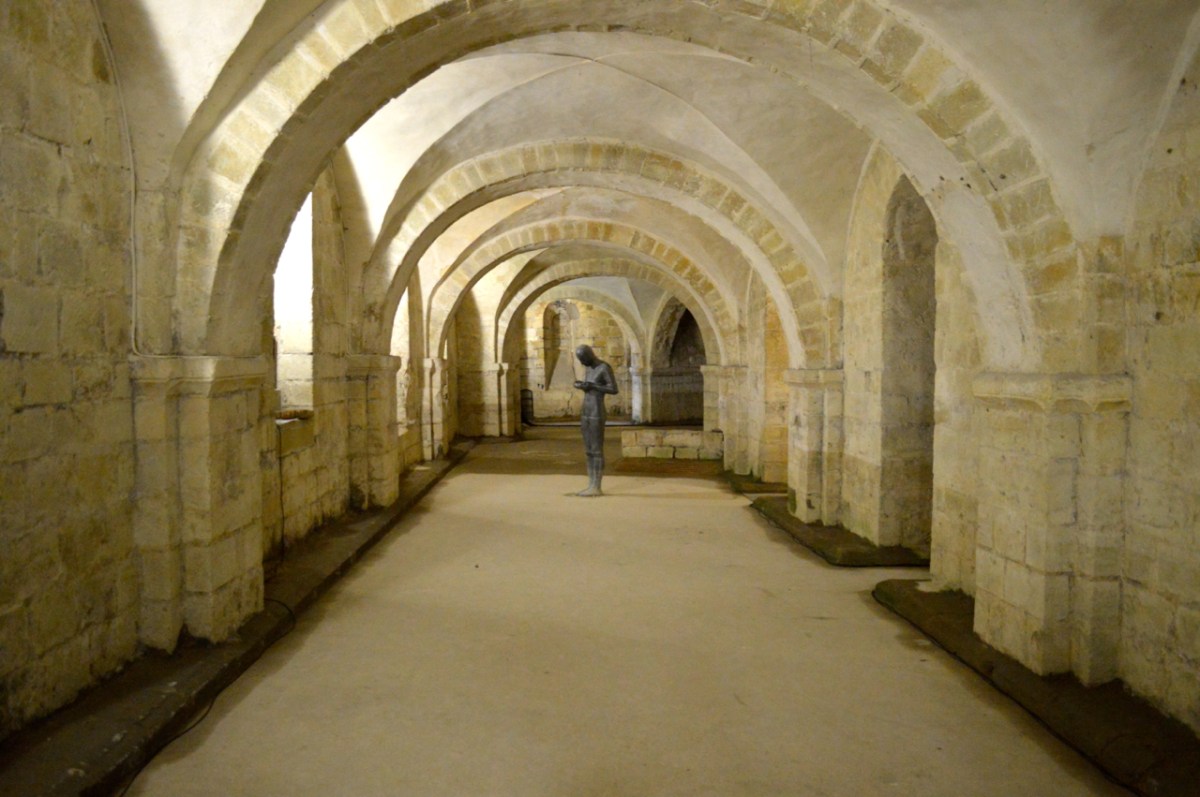 The Crypt: What Lies Beneath – Kate Shrewsday